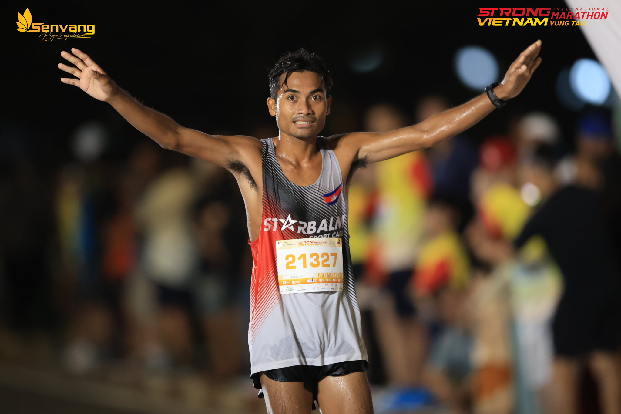 Kỷ lục gia Pheara Vann tạo nguồn cảm hứng đặc biệt ở Viettel Marathon 2024 chặng Angkor Wat